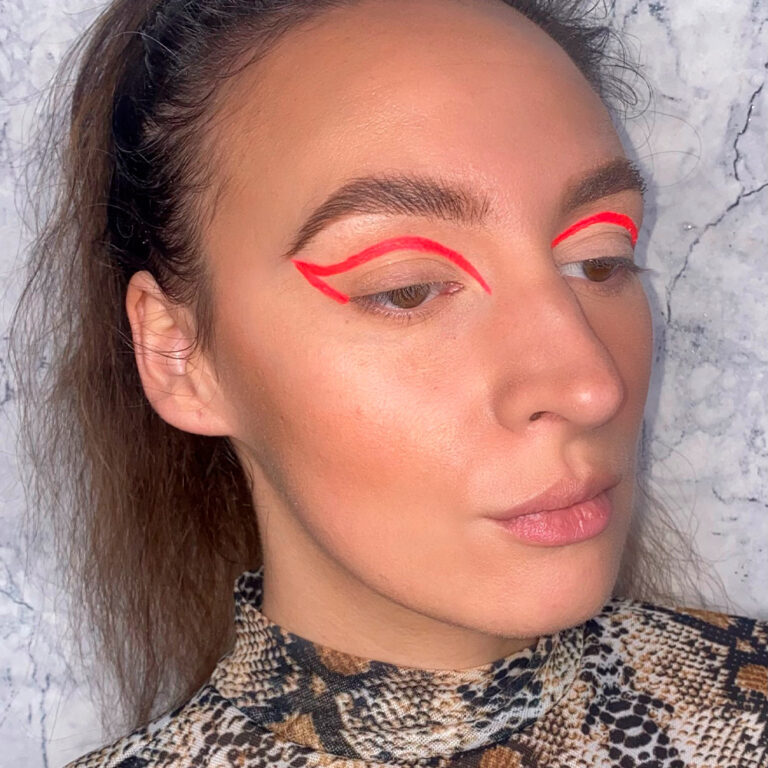 How To Do Graphic Liner - Beauty Bay Edited