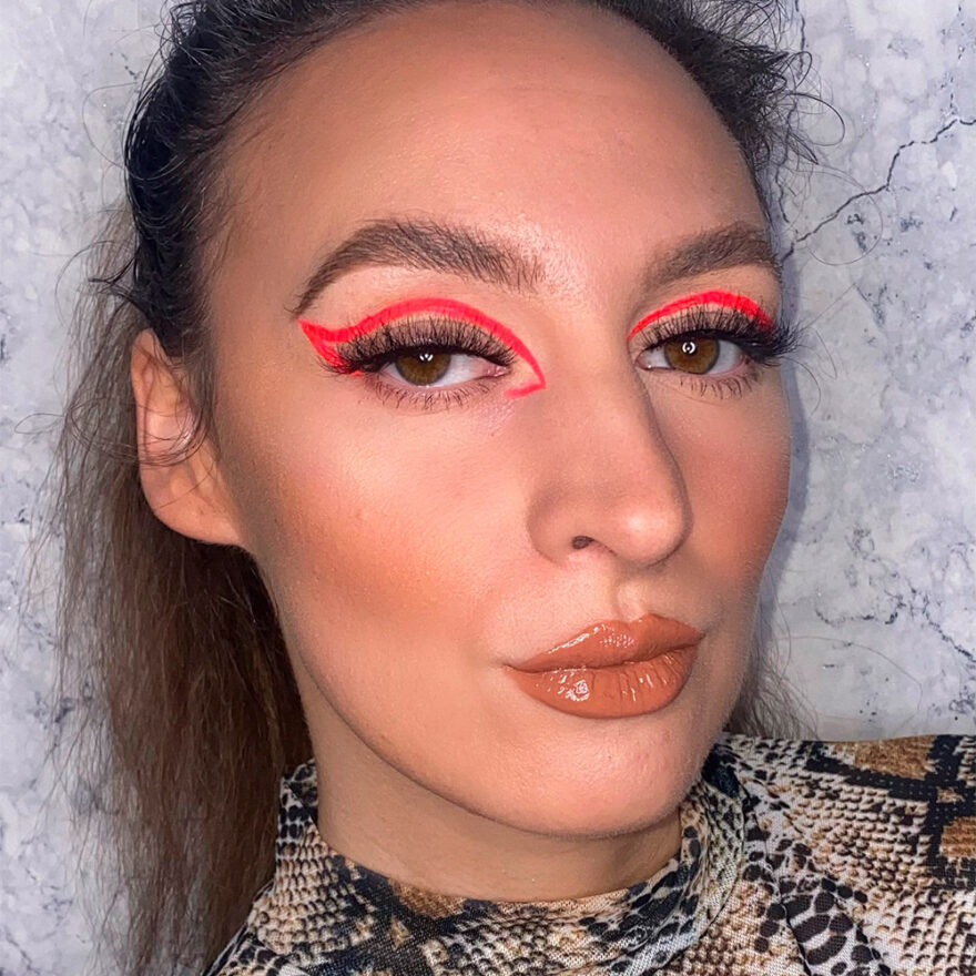 How To Do Graphic Liner - Beauty Bay Edited