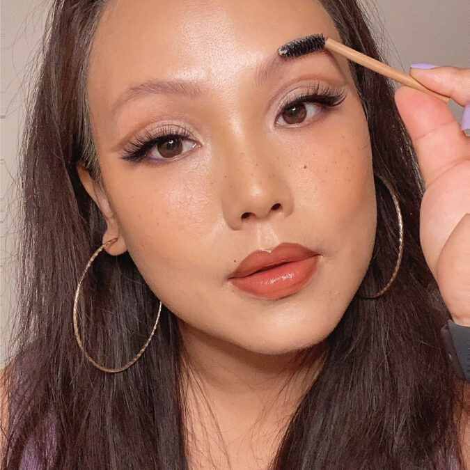 How To Recreate The Iconic 90s Brow - Beauty Bay Edited