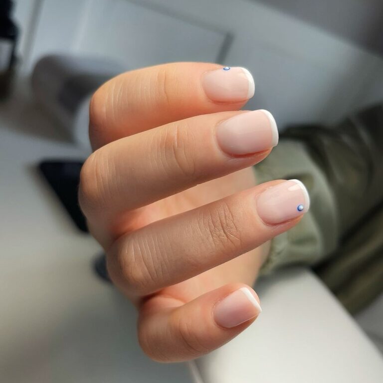 19 Minimal Manicure Ideas - Beauty Bay Edited
