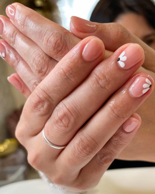 34 Clear Base Nail Designs To Try - Beauty Bay Edited